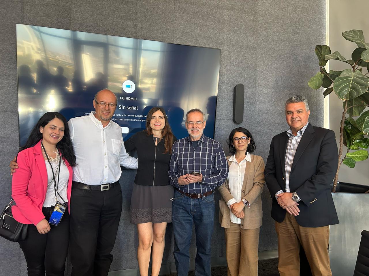 Escuela de Arquitectura en sesión de trabajo creativo con MVE+Partners